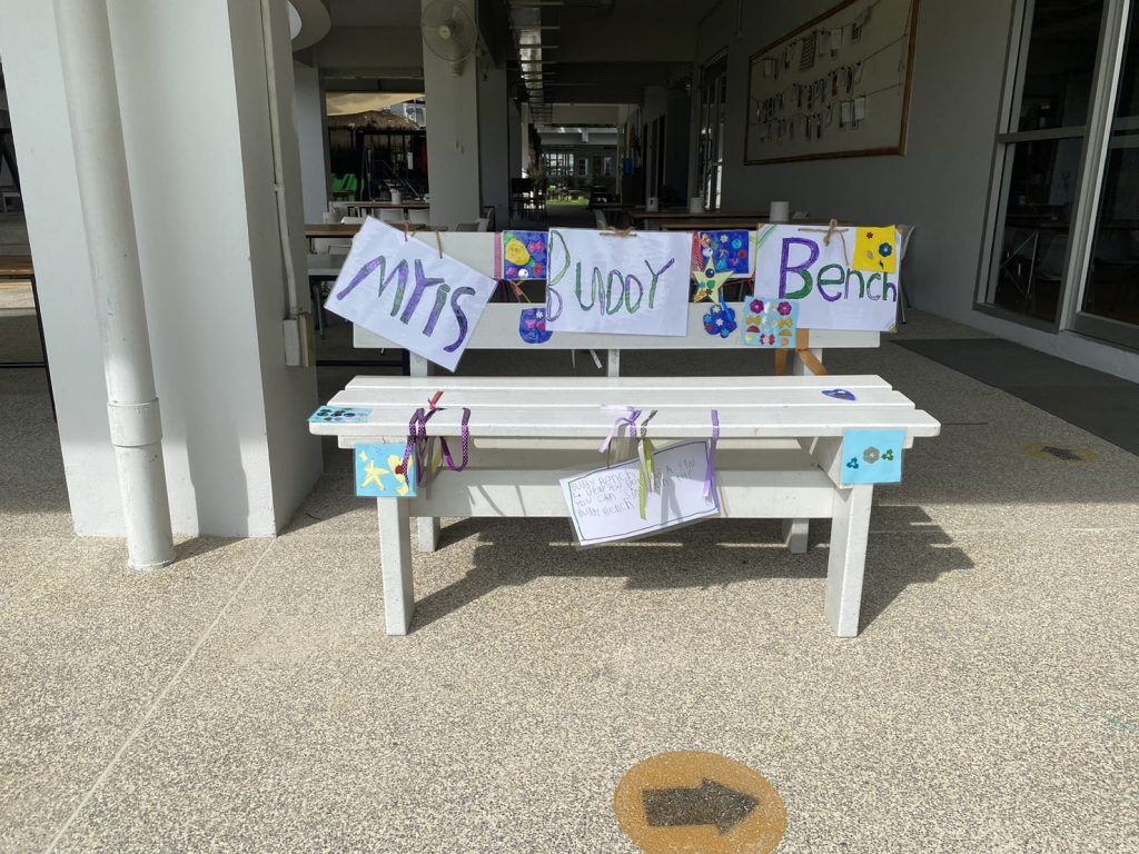 What are Buddy Benches and Why are They Important for Schools? - MYIS ...